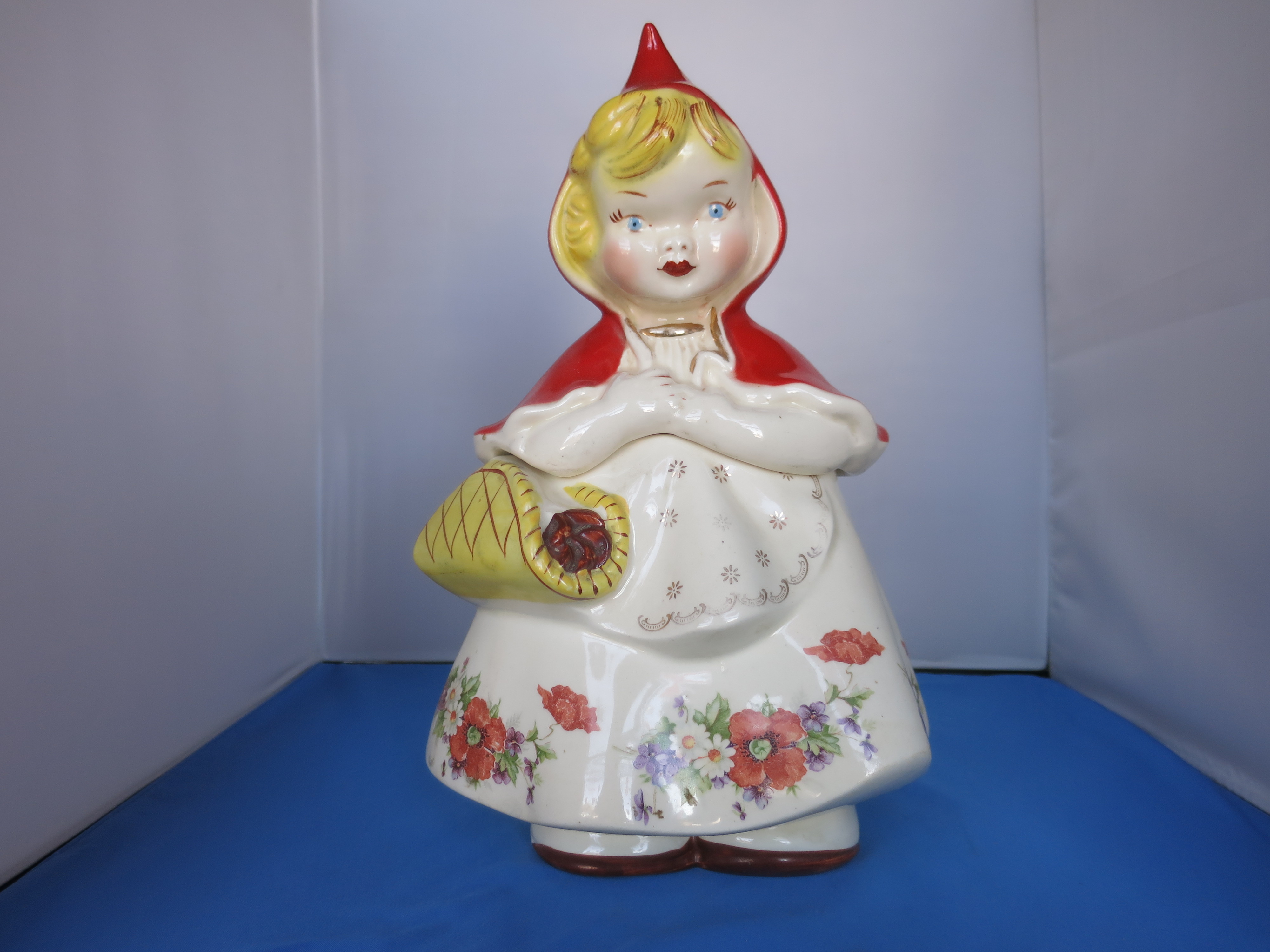 Hull Pottery Little Red Riding Hood Cookie Jar 1940s | TIAS — The ...